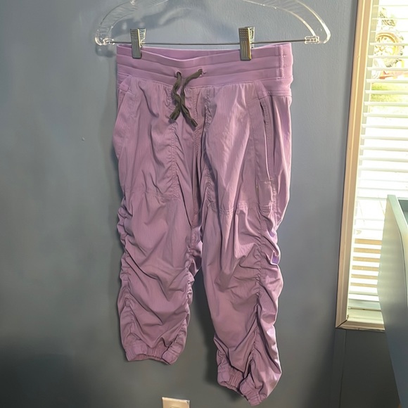 Ivivva | Pants & Jumpsuits | Ivivva Capri Leggings | Poshmark